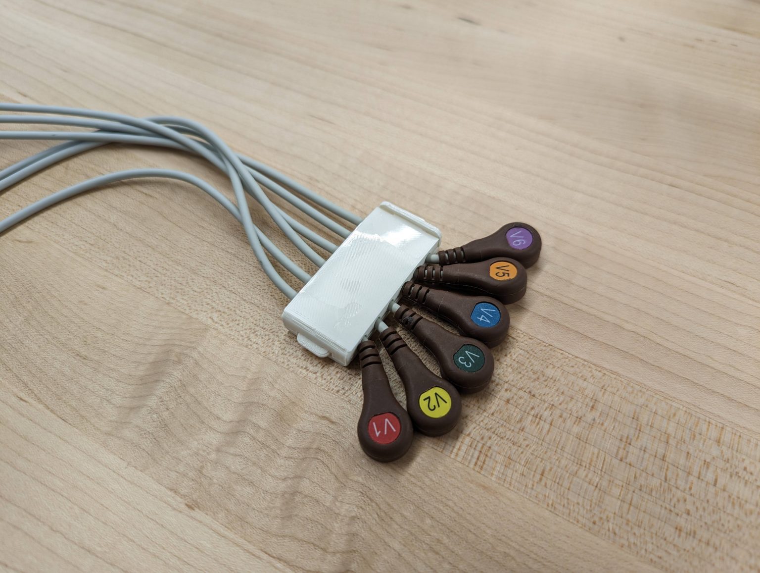 Portable ECG clips holder - ThirtyThreeDown